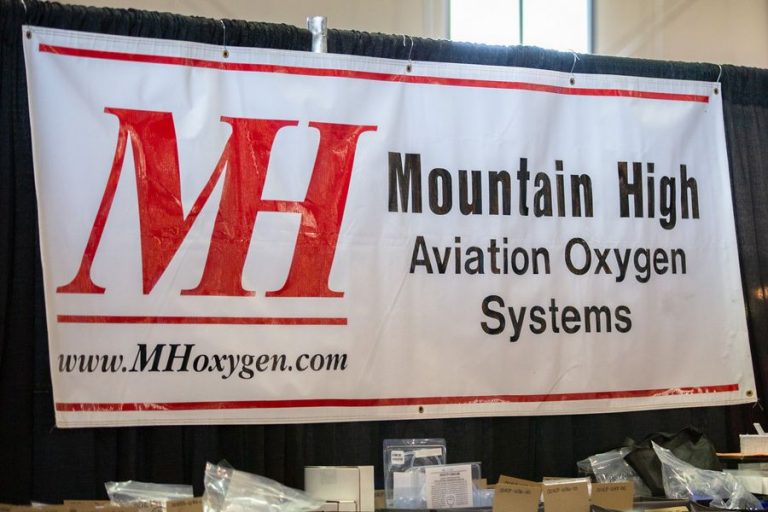 Mountain High Oxygen Booth | Piper Owner Society